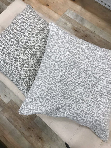 Simple style with gray decorative pillows - HALEP | Studio Pillows
